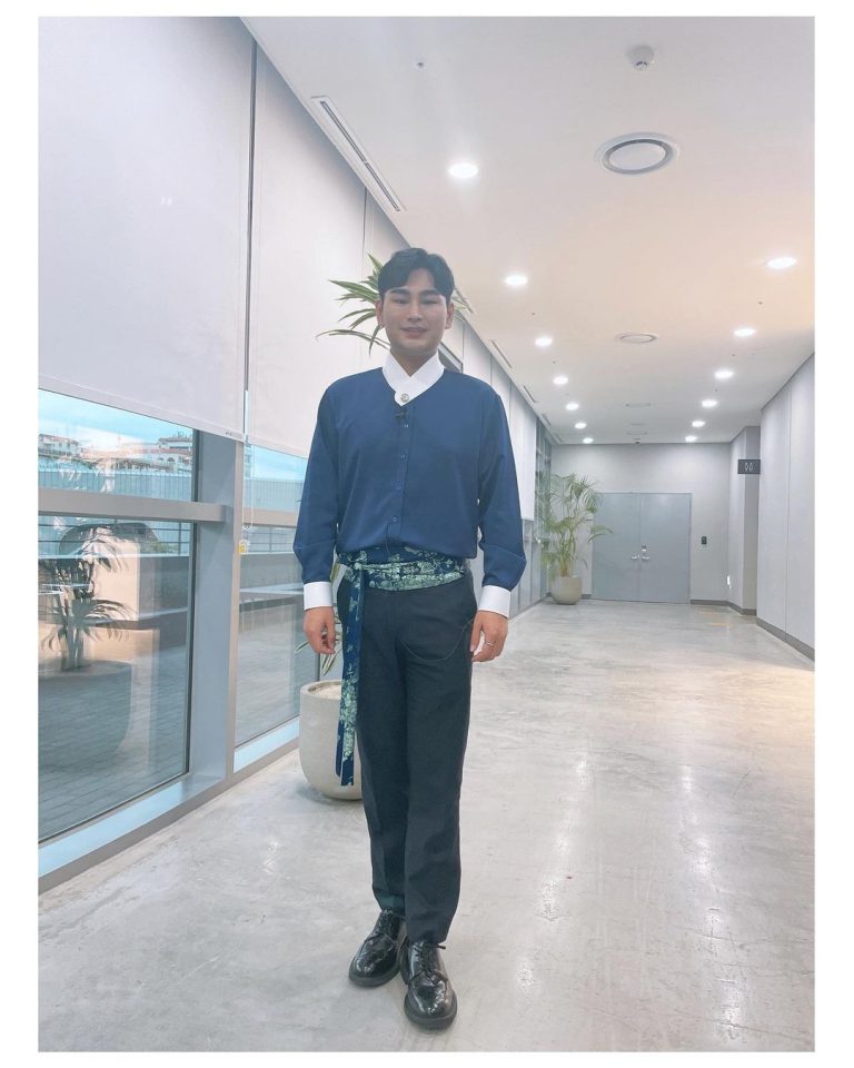 Kang Taekwan (Singer) Age, Bio, Wiki, Facts & More - Kpop Members Bio