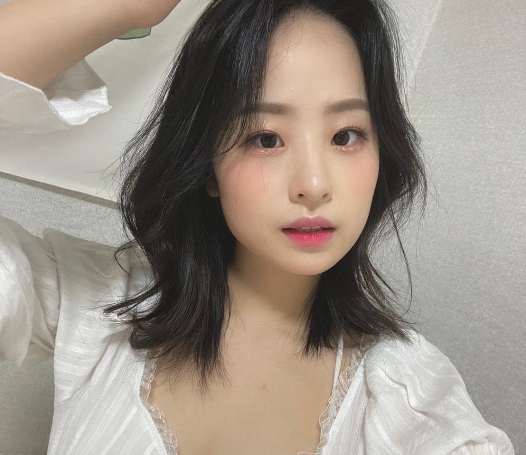 Haju (Singer) Age, Bio, Wiki, Facts & More - Kpop Members Bio