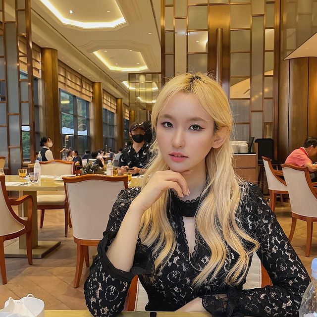 Park Jeonghyun (Singer) Age, Bio, Wiki, Facts & More - Kpop Members Bio