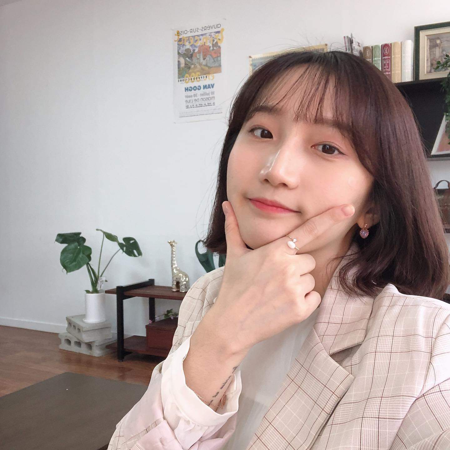 Moonbit (Singer) Age, Bio, Wiki, Facts & More - Kpop Members Bio