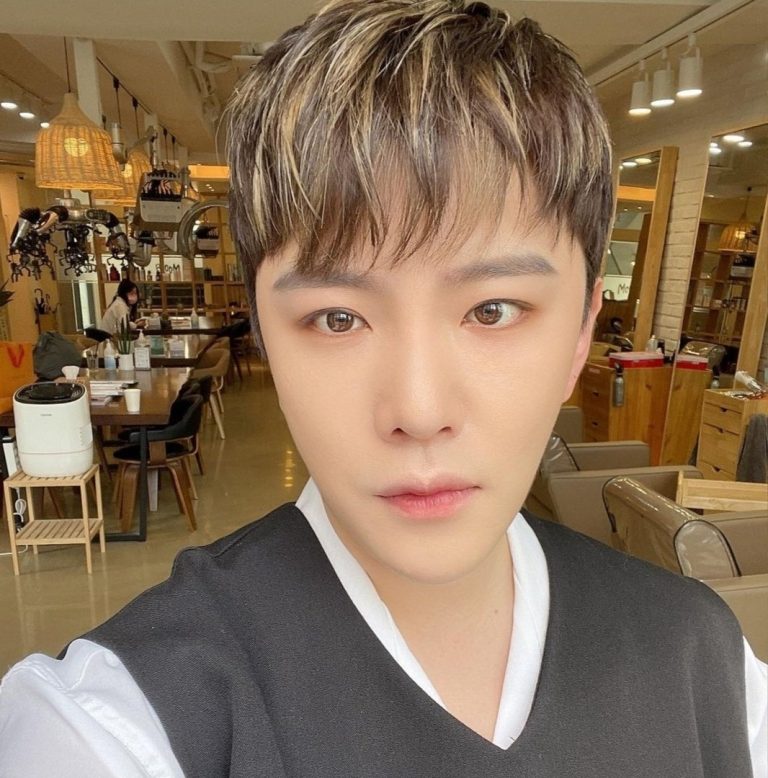 WEA Members Profile (Age, Bio, Wiki, Facts & More) - Kpop Members Bio