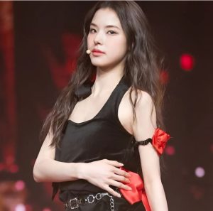 izna Members Profile (Age, Bio, Wiki, Facts & More) - Kpop Members Bio